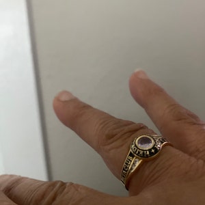 Women's Class Ring Custom Made for High Shcool and College Grads ...