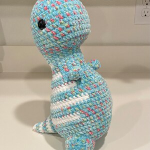 Crochet Pattern: Timothy the T-rex - Etsy