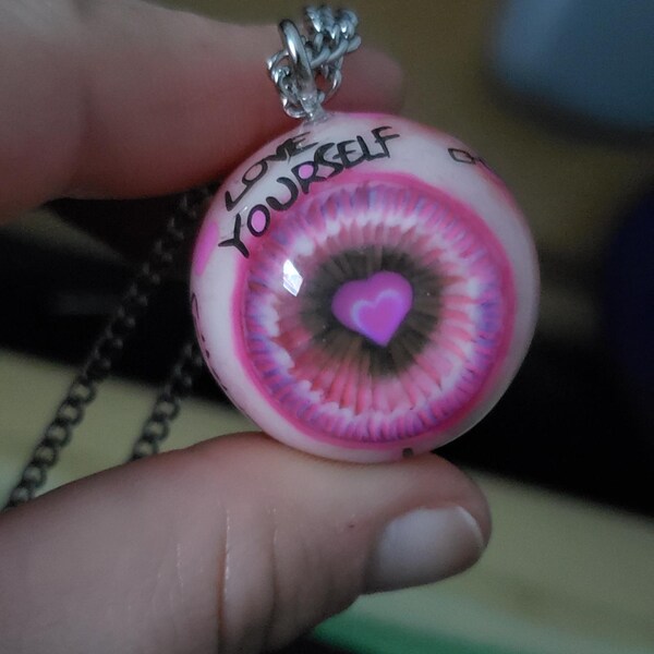 Handmade Resin Eyeball Jewelry, Doodle Eyeball Cute Necklaces, Gothic ...
