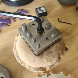 Disc cutter set of 10 with wooden case / Disk cutter with 10 | Etsy