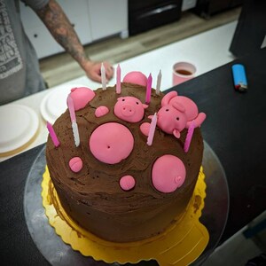 Fondant Pigs Cake Toppers Fondant Pig in Mud Fondant Pig Farm Party ...