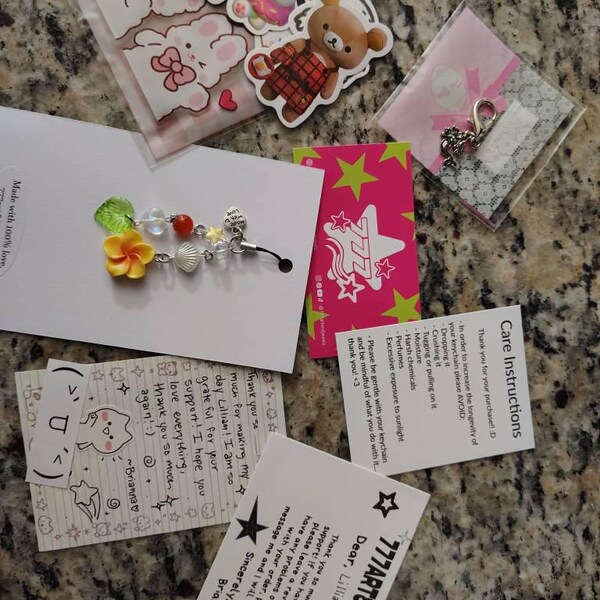 Tropical 2000s Summer Hibiscus Phone Charms, Cute Beach Themed Unique ...