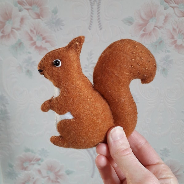 Squirrel Sewing Pattern, Felt Animals Pattern, Felt Ornaments, PDF SVG ...