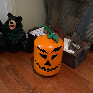 Jack-o-lantern Upcycled Helium Metal Pumpkin Yard Art Pumpkin Yard ...