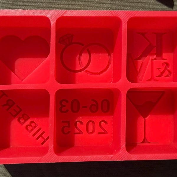 Black 6-cube Custom Initial Ice Tray – Personalised Monogram Gift for ...