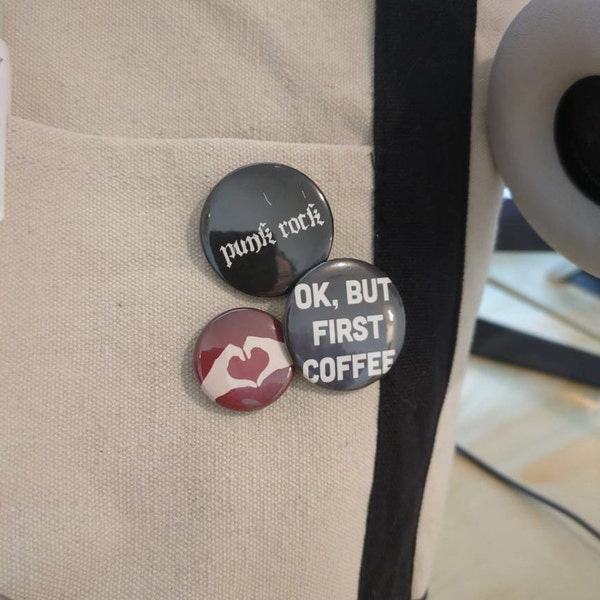 Button Pin Wholesale Lot, HUGE Lot of 50 Buttons Pins, Lot 80's 90's ...