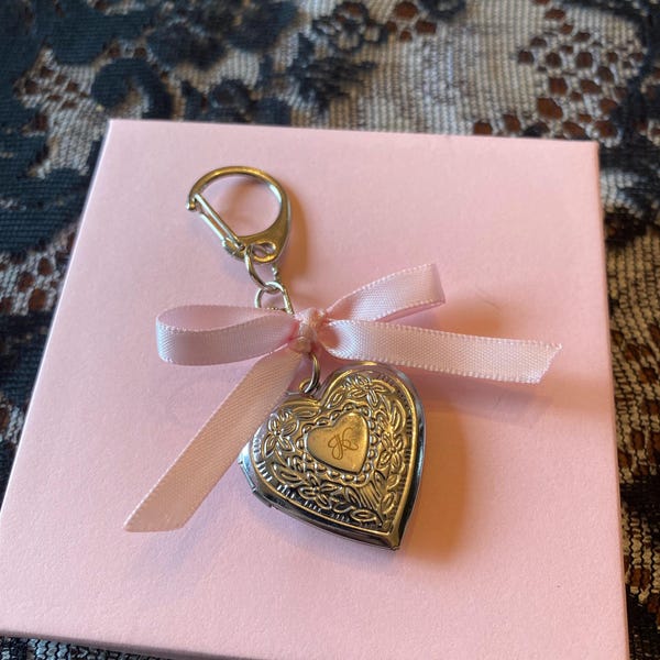 Custom Heart Locket Keychain: Silver Finish, Pink Bow - Etsy