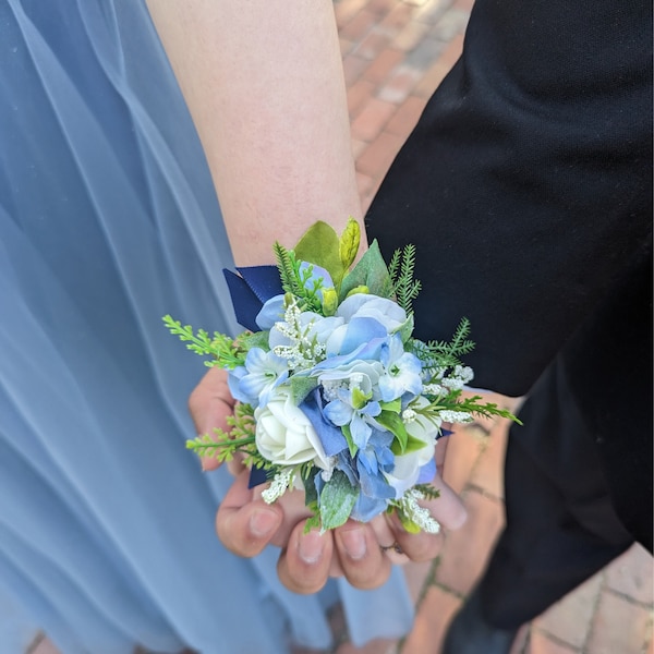 Navy Blue and White Bridal Bouquet, Navy Blue and White Wedding Flowers ...