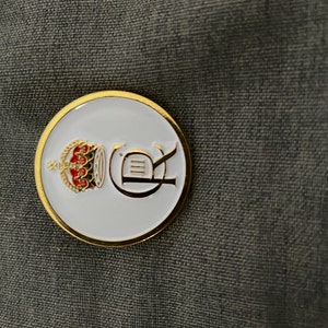 Crown Pin Badge Gold Plated 3D Crown Pin Badge High Quality Royal ...