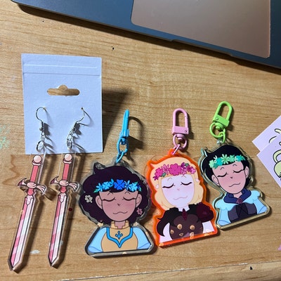 The Owl House Golden Guard Pin/ Button - Etsy