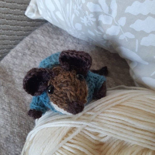 Miss Moppet's Mouse Knitting Pattern - Etsy