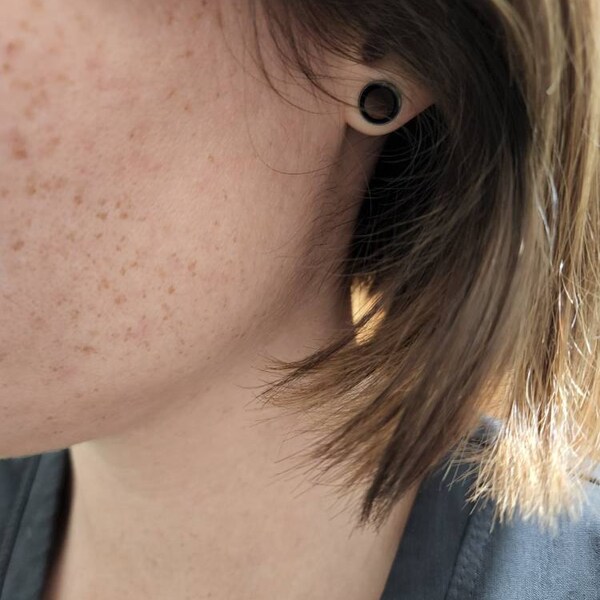 Pair 1g 7mm Black Steel Tapers and Black Single Flare Tunnels Ear ...