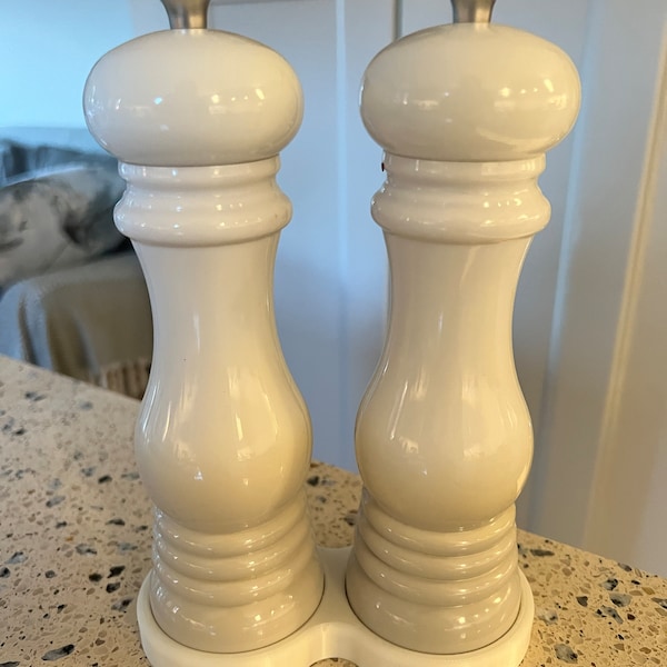 Le Creuset Salt & Pepper Mill Stand: Handmade Kitchen Accessory - Etsy