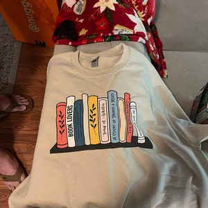 Custom Bookshelf Sweatshirt, Booktok Merch Personalized Books Sweater ...