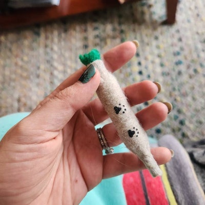 Cat Toys Felt Catnip Joints Set of 3 Available in Catnip, Lemongrass ...