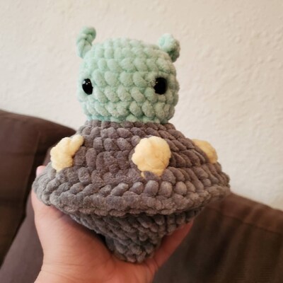 Weebee the Space Invader No Sew Crochet Pattern - Etsy Canada