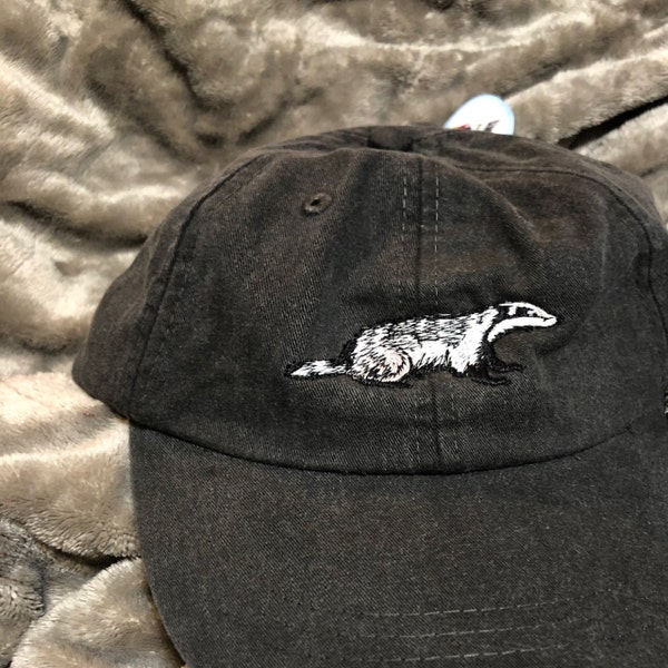 BADGER WILDLIFE HAT - Embroidered Men Women Mom Dad Baseball Cap ...
