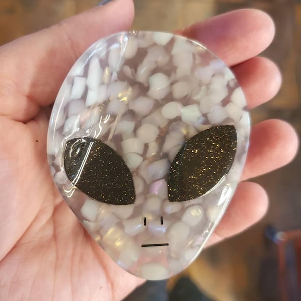 Green Alien Claw Clip // Sci-fi Inspired Cellulose Acetate Hair ...