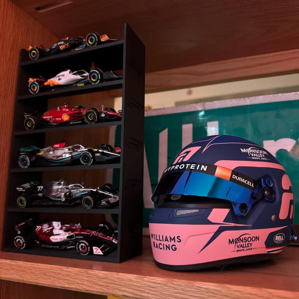 V2 6 Car Tilted Bburago 1:43 1/43 F1 Formula 1 Race Car Display Stand W ...