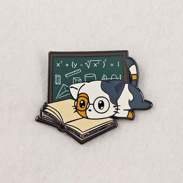 Class of 2025 Graduation Enamel Pin Set – Graduate Cap & Diploma Pins ...