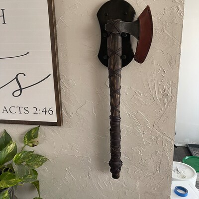 Vertical Axe Display - Etsy