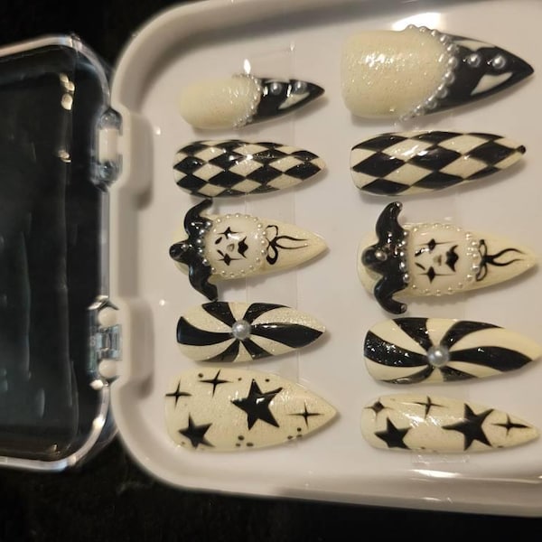 Gothic Clown-themed Press on Nails | 3D Sad Clown Face Nail Art | Bold ...