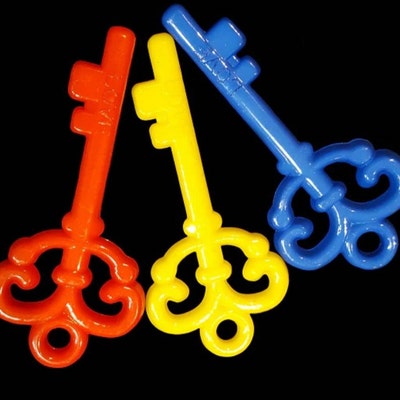 8 Mixed Color Key Plastic Key Skeleton Key Love Key Charms Pendants ...
