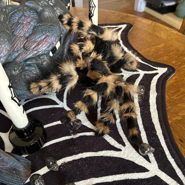 Realistic Tarantula Spider, Poseable Shelf Decor, Wall Mountable Faux ...