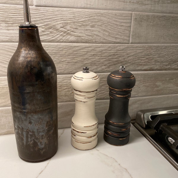 Farmhouse Rustic Distressed 8” Salt Shaker & Pepper Mill Shakers ...