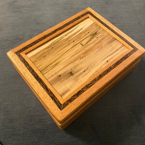 Handmade Walnut Wooden Keepsake Box 9 X 7 X 3-1/4, Maple Top and Bottom ...