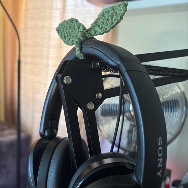 Crochet Sprout Leaf Headphones Accessory / Bookmark Plant - Etsy