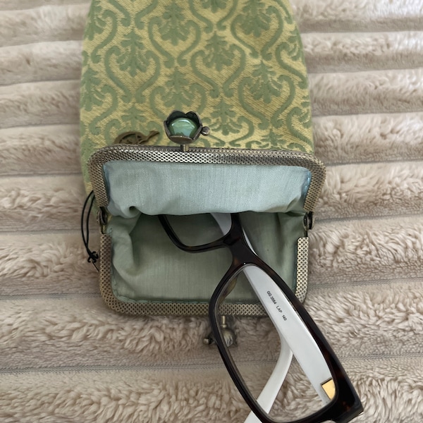 Double Kiss Lock Eyeglass Case, Vintage Style Kisslock Glasses Case ...