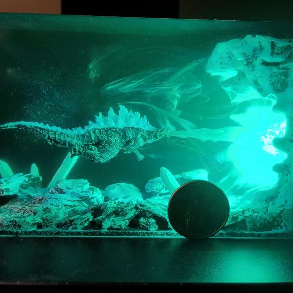 Giant Monster Burning Night Lamp Atomic Breath Resin Lamp Monster ...