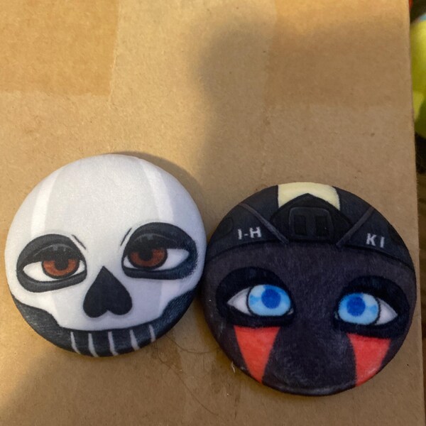 IN STOCK Outlast Trials Glow in the Dark Keychains 3 Mother Gooseberry ...