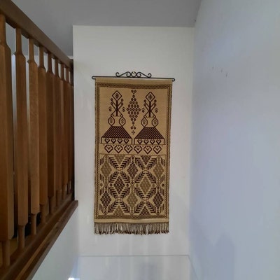 MARLAW HAMILTON FIGURINE / Pottery / Hand Painted / - Etsy