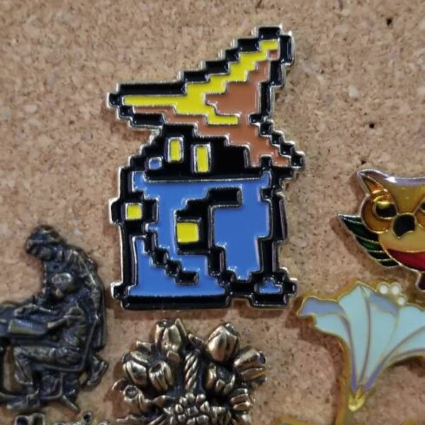 Retro 80s Final Fantasy 1 NES Inspired 8-bit Enamel Pin Red Mage Lapel ...
