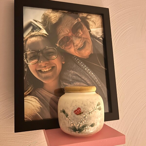 Custom Mini Ceramic Urn, Unique Dog Ashes for Memory Pot, Small Urn for ...