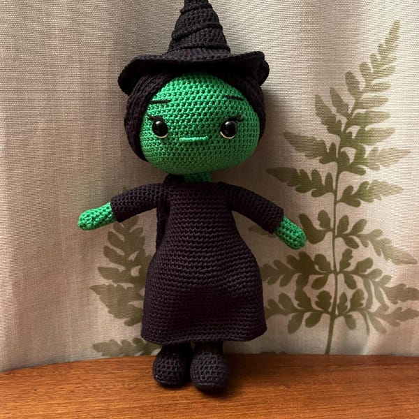 Elphaba Doll Amigurumi Crochet Pattern: Green Girl Fairy Tale Character ...