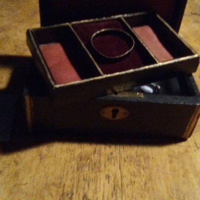 René Lalique Beauty Powder Box. Coty Paris Puffs Design. C1930s. French ...