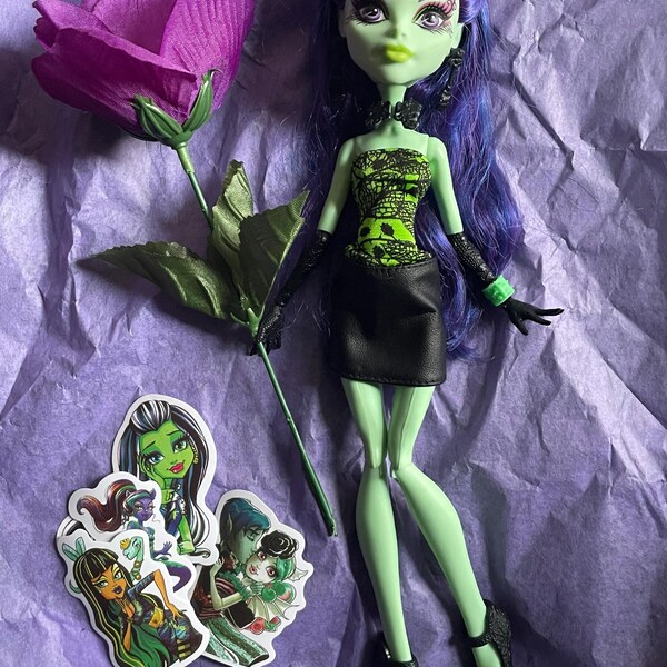 Monster High Doll Rochelle Goyle, Authentic Mattel Collectible Dolls ...