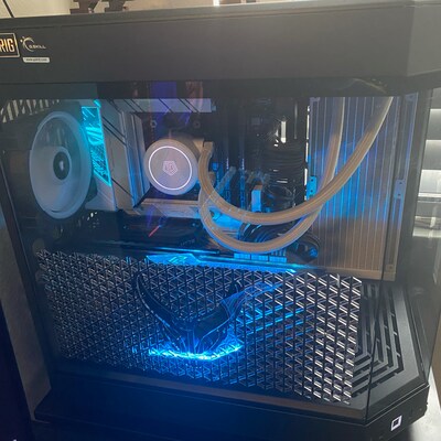 Hyte Y60 Custom Vented Side Panel - Etsy