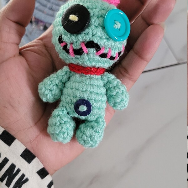 Mini Scrump Doll, Lilo and Stitch Amigurumi, Keychain Zipper Charm - Etsy