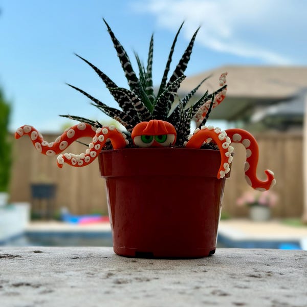 Miniature Octopus, Plant Pot Decoration, Glow-in-the-dark Kraken. Mini ...
