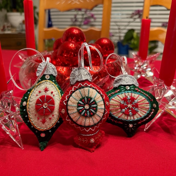 Four Seasons Embroidery Pattern Bundle, Seasonal Samplers, Botanical ...