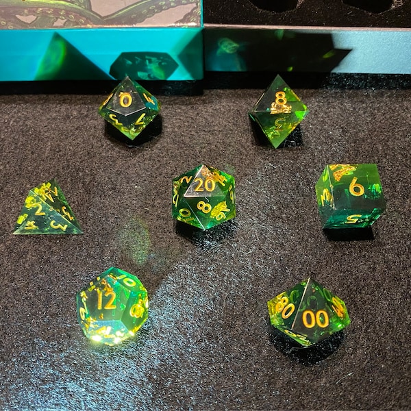 Sublime Blight - Green and Black Smoke Handmade Resin Sharp Edge Dnd ...