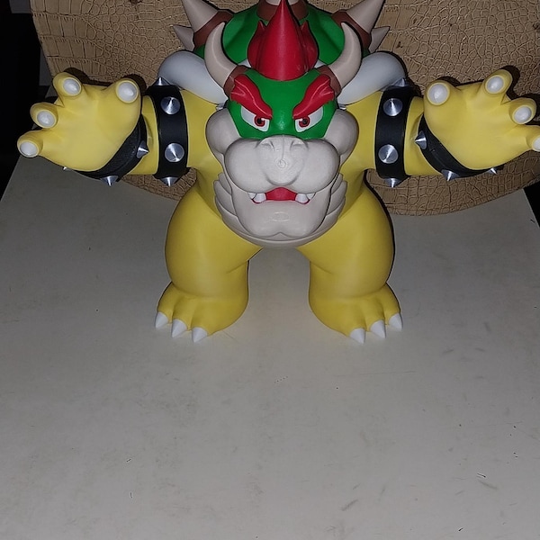 Lisa Simpson Figure | Simpsons Collectible With Book – Standard or ...