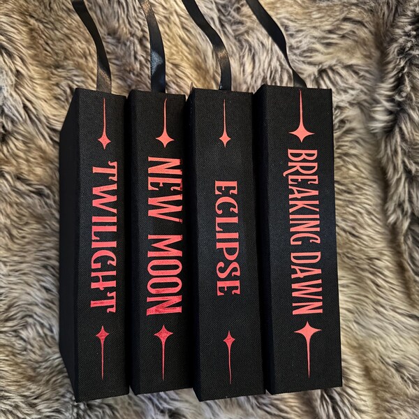 ACOTAR by Sarah J Maas Book Cover Design for Book Binding/rebinding ...