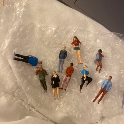 1:64 Miniature Human Figures Resin / Unpainted Great for Dioramas / Hot ...