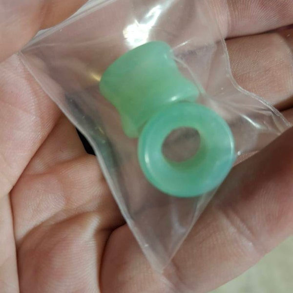 Love Bud Picture Plugs Gauges 16g, 14g, 12g, 10g, 8g, 6g, 4g, 2g, 0g ...