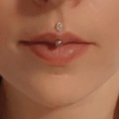 16g Oval Medusa Piercing Oval Lippy Loop Labret Lip Surgical Steel Lip ...